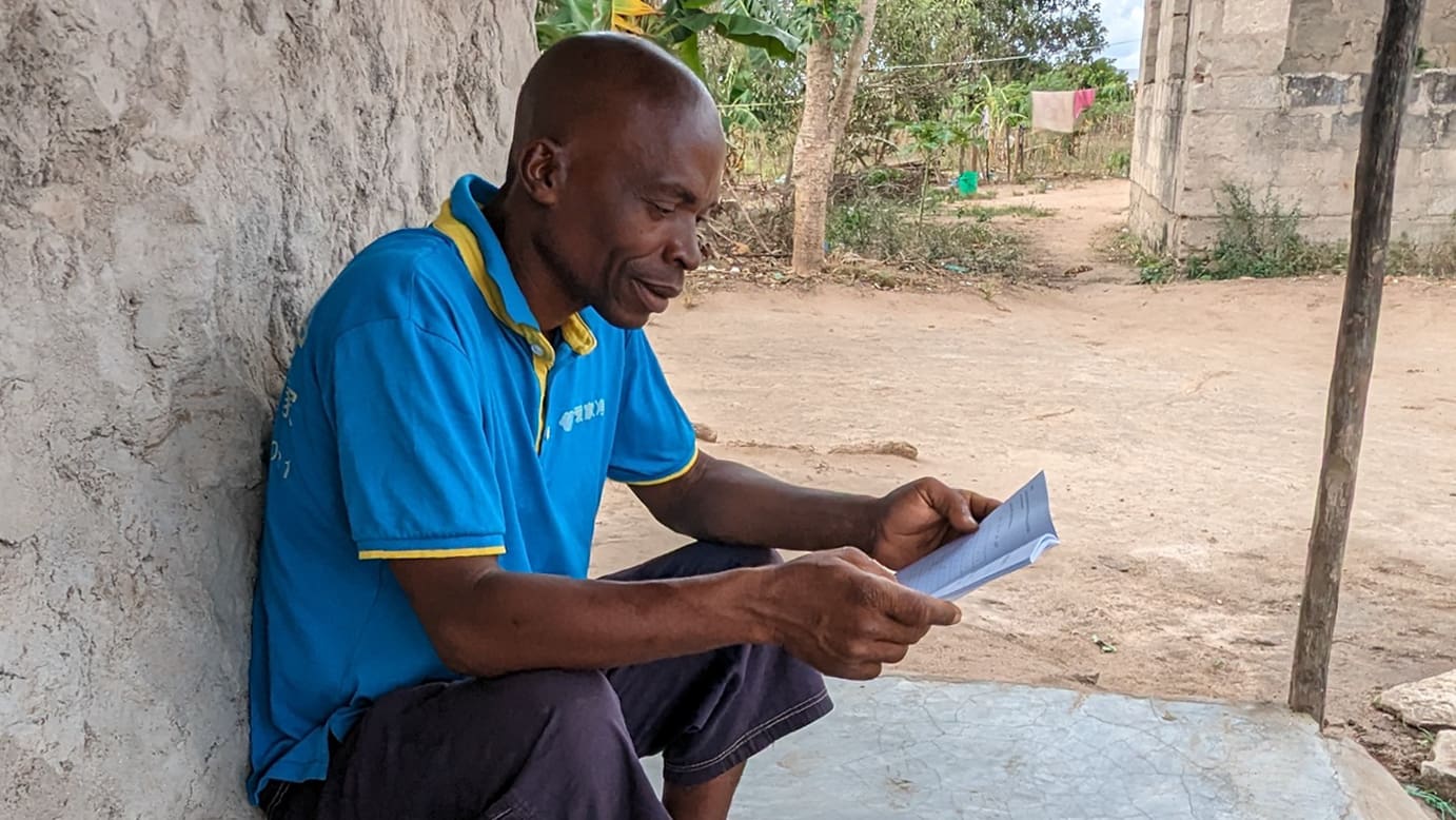 Baba Had Scripture but No Way to Read It! - Pioneer Bible Translators